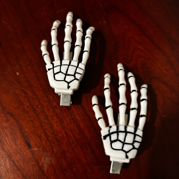 Halloween Costumes | Accessories | A Pair Of Spooky Skeleton Hand Hair ...